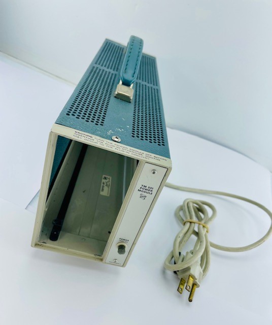 Tektronix TM501 Power Mainframe - Global Test Equipment
