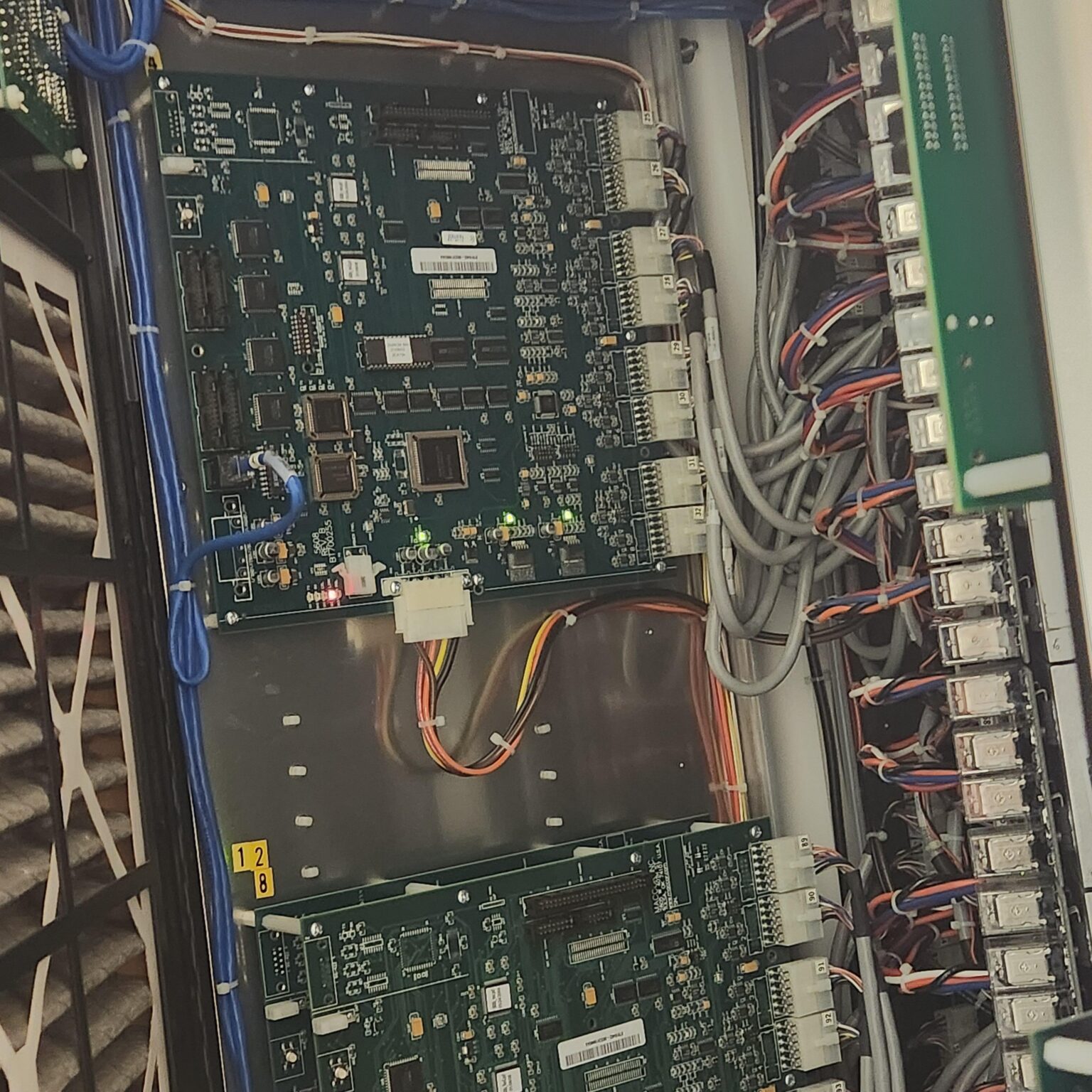 Maccor Series 4000 96-Channel Automated Test System